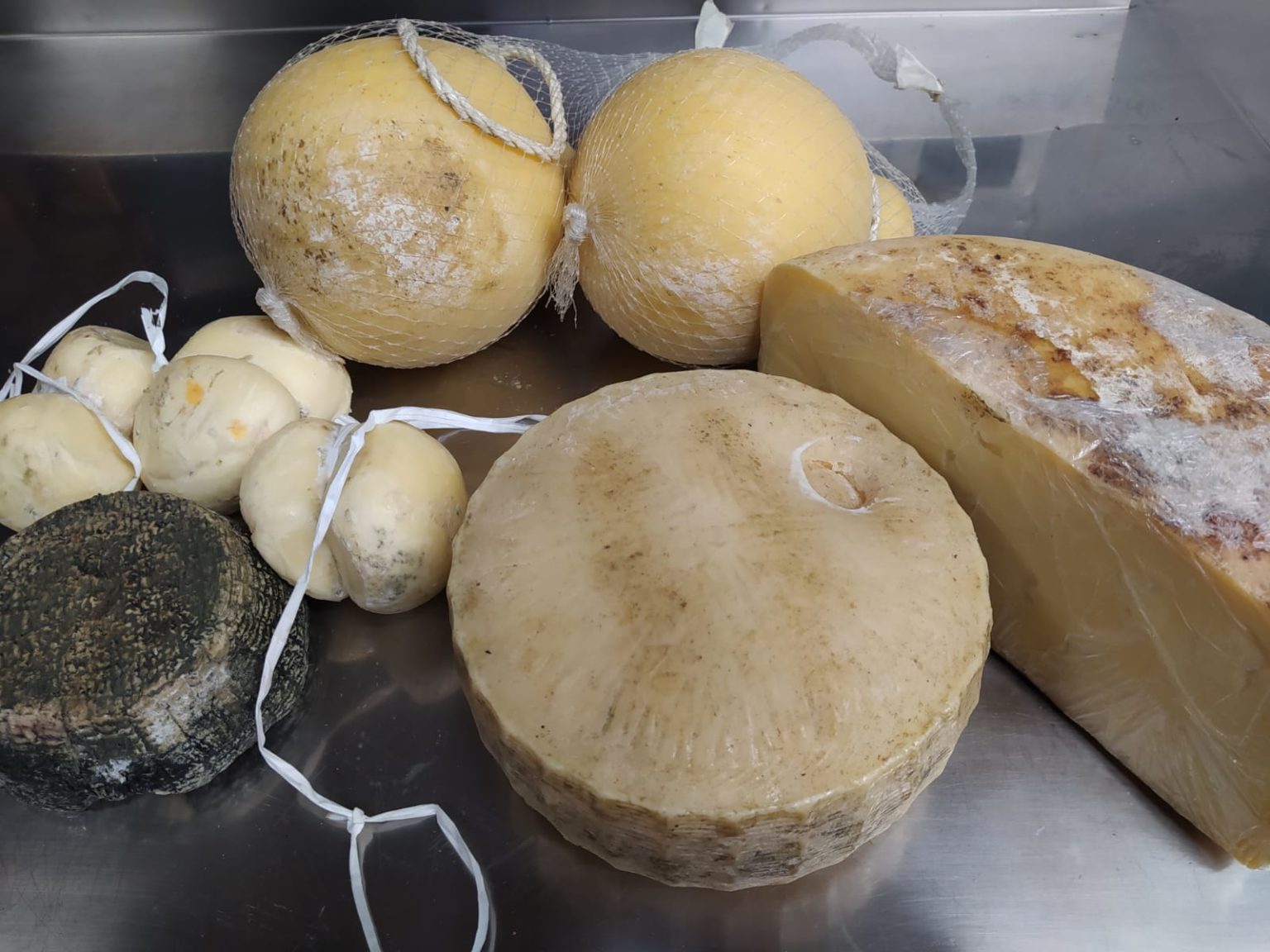 Formaggi Molisani - La salumeria del rock - Birre artigianali a Cervia